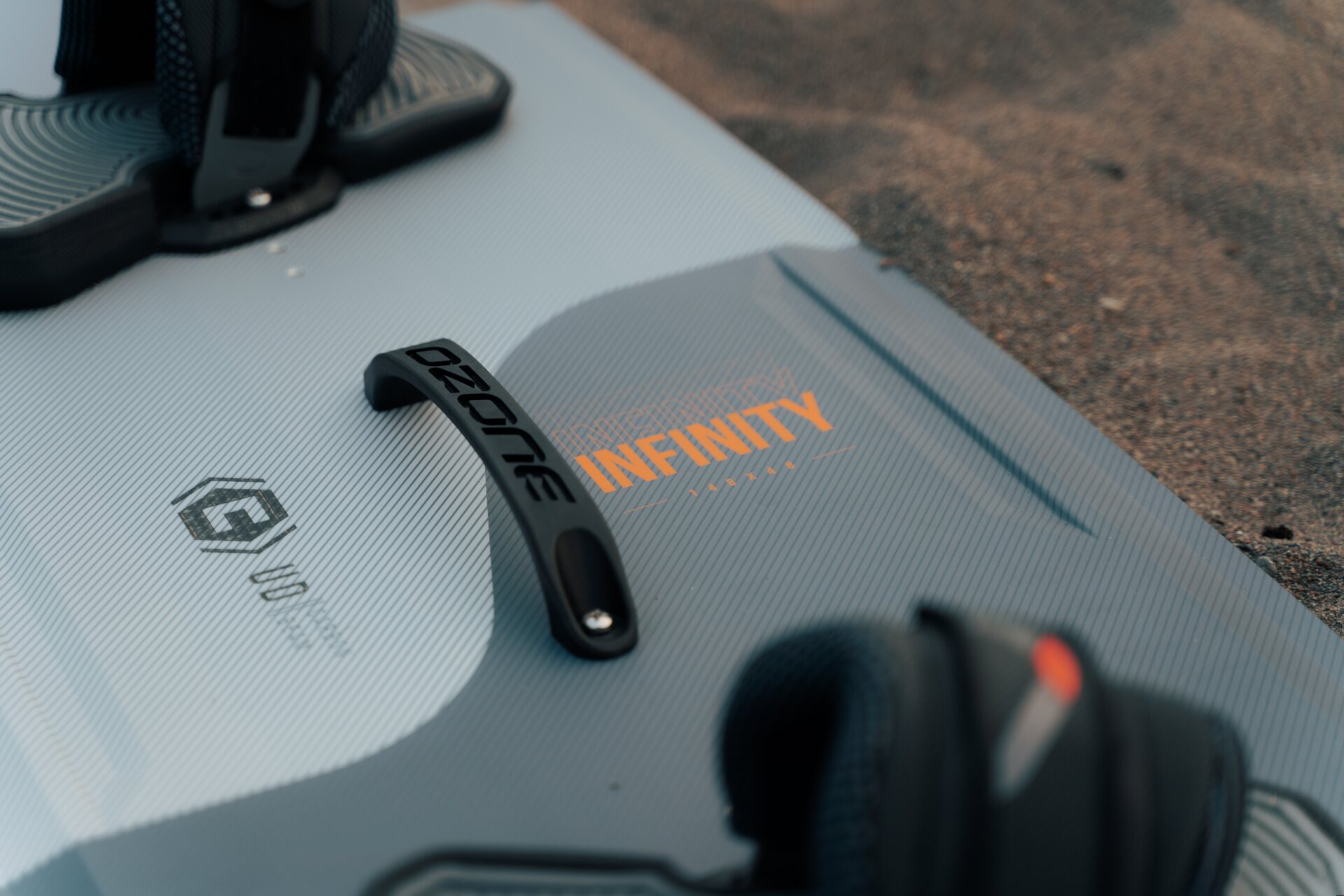 Ozone Infinity V3 Complete | Twintip kiteboards | Varuste.net English