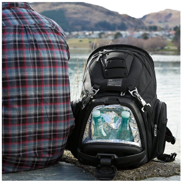 Oakley Lunch Box | Classic backpacks | Varuste.net English